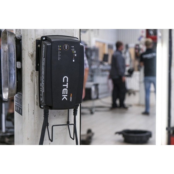 CTEK PRO25SE NA Battery Charger - 40-327 - raceparts.com